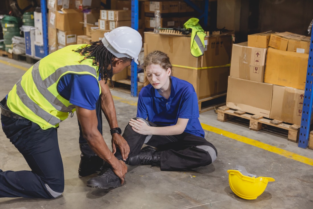 FAW Vs EFAW: Which First Aid Course Does You Need? Prima Cura Training